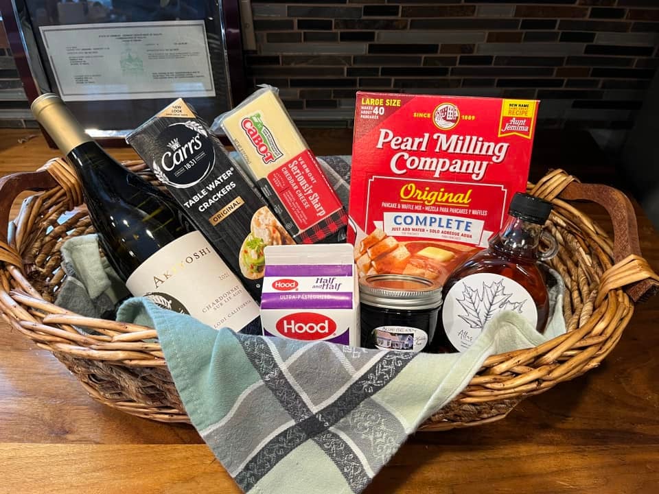 10 Airbnb Welcome Basket Ideas to Delight Your Guests